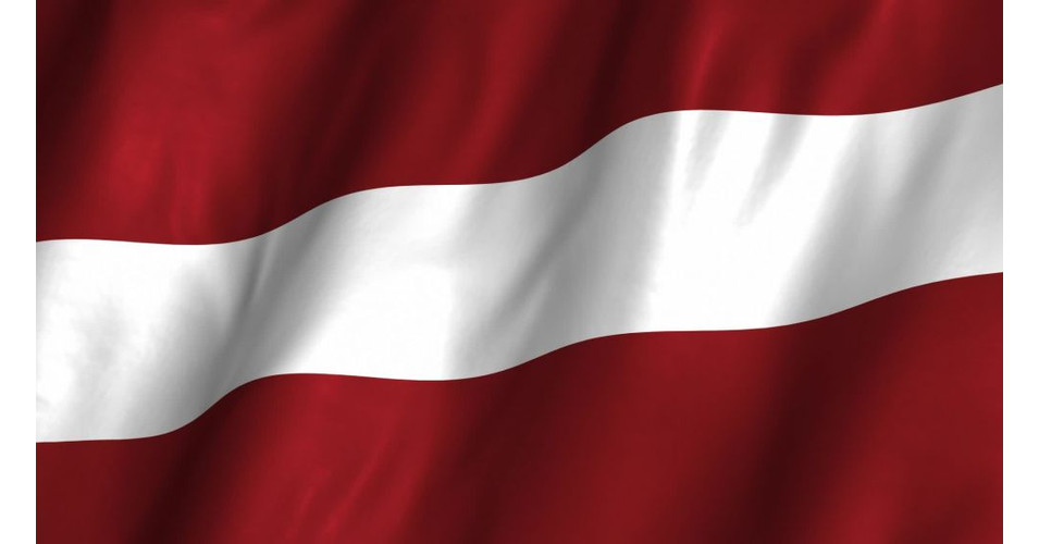 Drapel Letonia - Steaguri